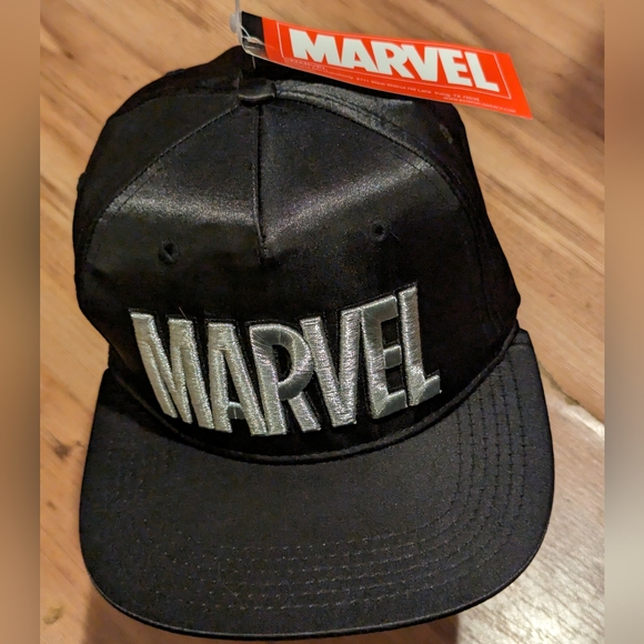 Marvel | Accessories | Marvel Universe Shiny Black Snapback Hat | Poshmark
